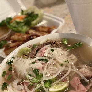 PHO 75 RESTAURANT - Updated July 2024 - 149 Photos & 173 Reviews - 2050 ...