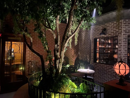 PLATFORM 18 AT CENTURY GRAND - Updated July 2024 - 981 Photos & 479 ...