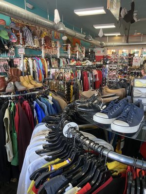 FLASHBACKS RECYCLED FASHION - 35 Photos & 120 Reviews - 576 S Coast Hwy ...