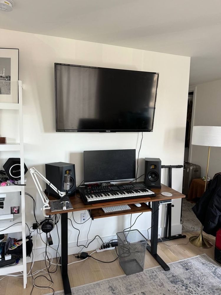 FIX HUB - Updated March 2025 - 89 Photos - 11509 Fruitland Dr, Studio ...