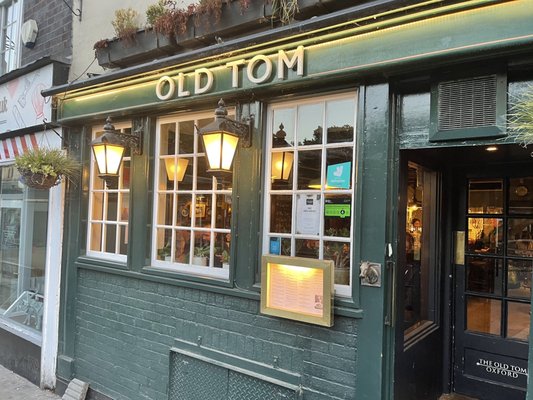 OLD TOM - Updated September 2025 - 33 Photos & 14 Reviews - 101 St ...