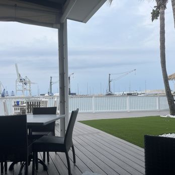 GATORS PORTSIDE - Updated January 2025 - 178 Photos & 221 Reviews - 683 ...