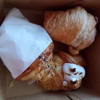 FLYING ROADRUNNER BAKERY - Updated January 2025 - 219 Photos & 71 ...