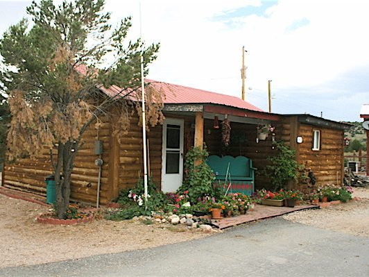 QUESTA LODGE - Updated December 2025 - 12 Photos - 8 Lower Embargo Rd ...