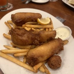 HALF SHELLS SEAFOOD GRILL - Updated July 2025 - 663 Photos & 597 ...