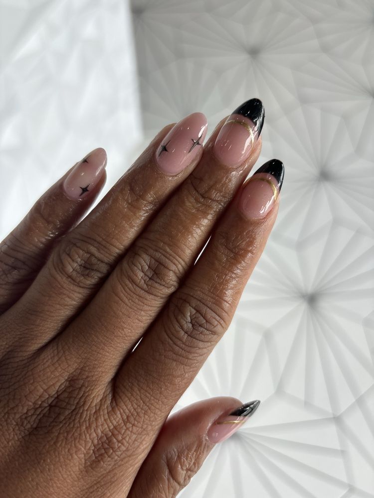 FRIENDLY NAILS - Updated September 2025 - 39 Photos - 1033 Hanes Mall ...