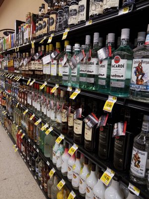 CUB LIQUOR - BLOOMINGTON VALLEY WEST - Updated January 2026 - 93 Photos ...