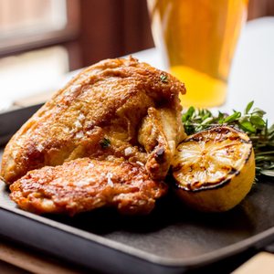 THE ROBIN ROOM - Updated November 2025 - 104 Photos & 75 Reviews - 821 ...