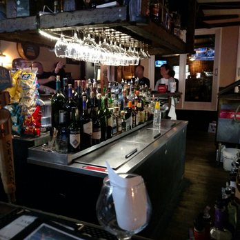 YARDVILLE INN RESTAURANT & TAVERN - Updated September 2024 - 27 Photos ...