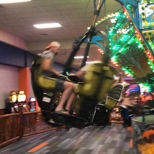 KNUCKLEHEADS TRAMPOLINE PARK, RIDES AND BOWLING - 105 Photos & 109 ...