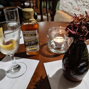 BENNETS BAR - 20 Photos & 24 Reviews - Pubs - 8 Leven Street, Edinburgh ...