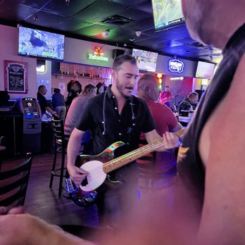 TURN 3 SPORTS BAR - Updated January 2026 - 28 Photos & 34 Reviews ...