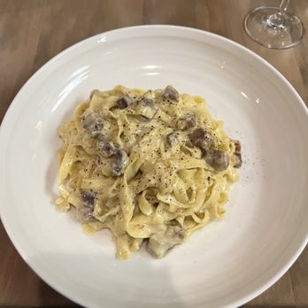 THE KITCHEN TABLE - 480 Photos & 215 Reviews - 530 W Plumb Ln, Reno ...