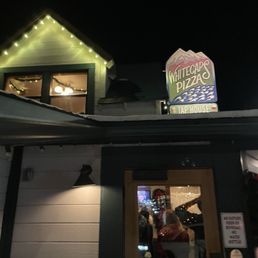 WHITECAPS PIZZA - Updated October 2025 - 584 Photos & 943 Reviews ...