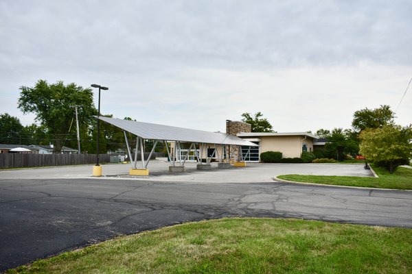 MUNCIE PUBLIC LIBRARY - KENNEDY LIBRARY - Updated July 2025 - 19 Photos ...