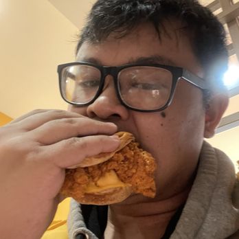 JOLLIBEE - Updated July 2025 - 91 Photos & 45 Reviews - 3820 Rainier ...