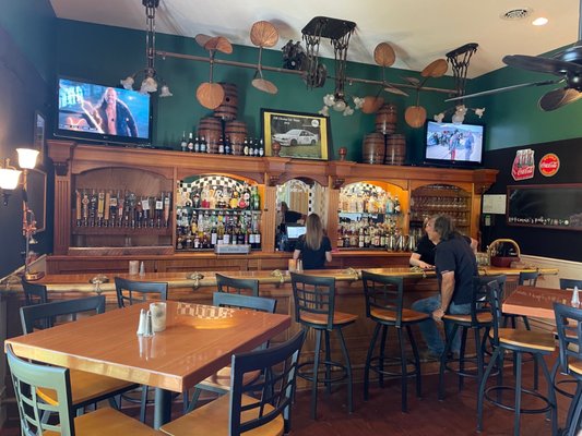 OAK TREE TAVERN - Updated December 2025 - 23 Photos & 20 Reviews - 1245 ...