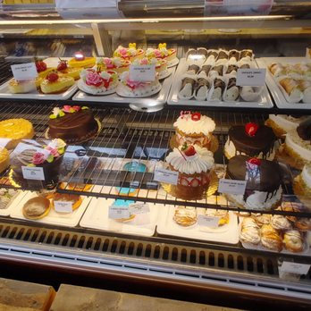 CHICAGO PASTRY - Updated July 2025 - 229 Photos & 153 Reviews - 142 N ...