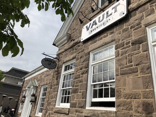 VAULT BREWING - 645 Photos & 660 Reviews - Breweries - 10 S Main St ...