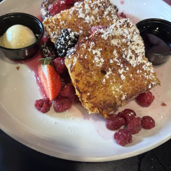 EVERYBODY EATS - Updated December 2025 - 29 Photos - 16 W 5th St ...