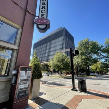 COMMERCE KITCHEN - 315 Photos & 339 Reviews - 300 Franklin St SE ...