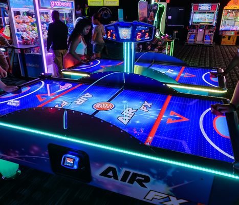 DAVE & BUSTER’S - 38 Photos & 18 Reviews - Arcades - 90 S Point Blvd ...