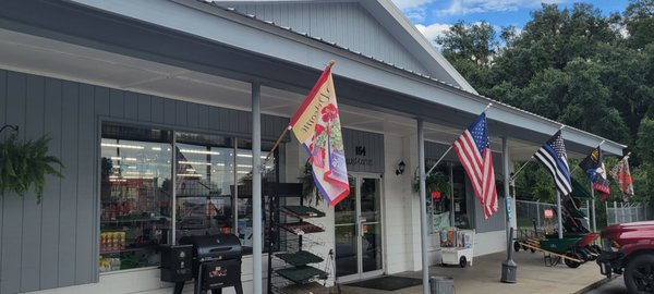 OLD TOWN HARDWARE & SUPPLY - Updated August 2025 - 164 SE Hwy 349, Old ...