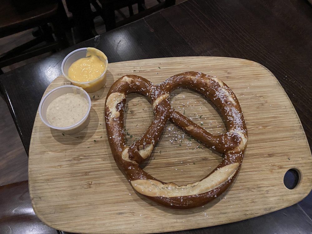 THE AULD TRIANGLE - Updated April 2025 - 31 Photos & 33 Reviews - 412 ...