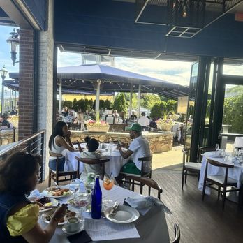 BLU POINTE - Updated July 2024 - 796 Photos & 643 Reviews - 120 Front ...