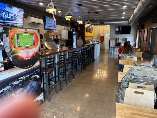 ANGELO ALE HOUSE & PIZZERIA - Updated December 2025 - 25 Photos & 36 ...