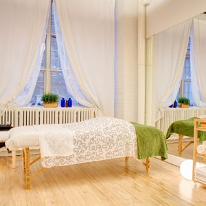 AREN’T WE NAUGHTY - Updated December 2025 - 13 Photos - 40 Ronson Dr ...