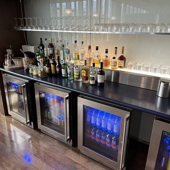 BRITISH AIRWAYS LOUNGE - Updated April 2026 - 23 Photos & 23 Reviews ...