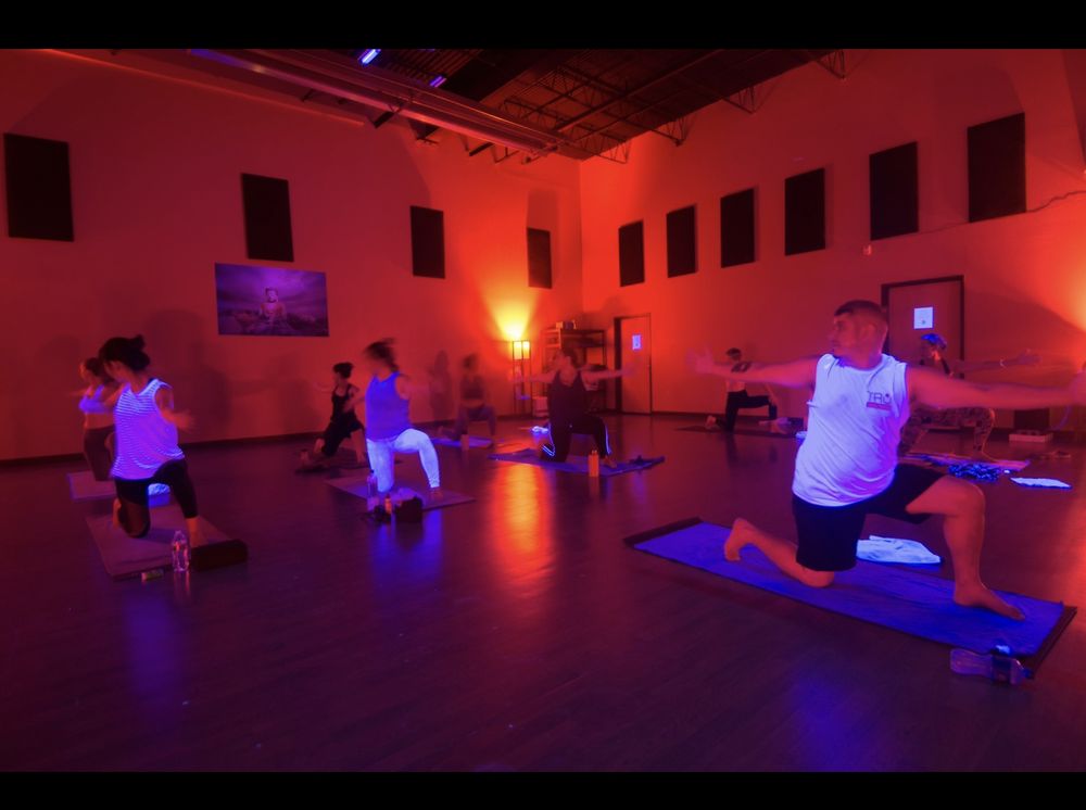 TRU HOT YOGA - Updated July 2025 - 15 Photos - 300 Menaul Blvd, Albuquerque, New Mexico - Yoga ...