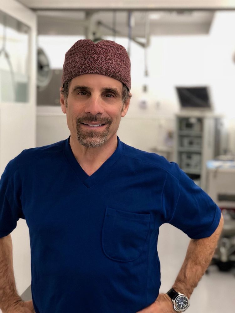 LESLIE H STEVENS, MD, FACS - 36 Photos & 31 Reviews - 201 S Lasky Dr ...