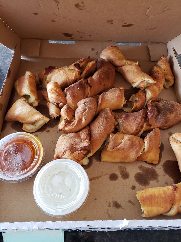 RED DEVIL PIZZA - 129 Photos & 414 Reviews - 1465 Foothill Blvd, La ...