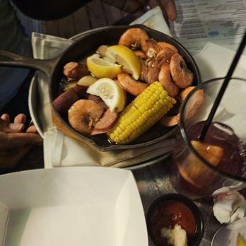 STEAMHOUSE LOUNGE - Updated July 2024 - 1304 Photos & 1049 Reviews ...