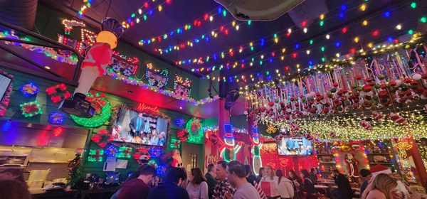 MIRACLE ON THE PLAZA - Updated December 2025 - 34 Photos & 11 Reviews ...