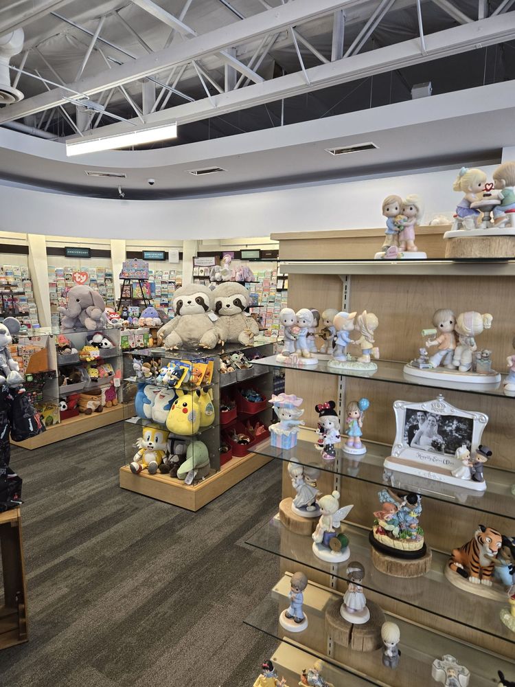 AMY’S HALLMARK SHOP - Updated December 2025 - 96 Photos & 53 Reviews ...