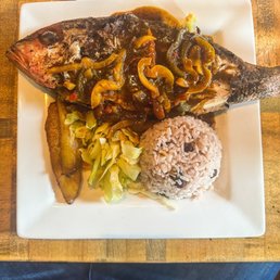 MOBAY CAFE - Updated October 2025 - 153 Photos & 80 Reviews - 1022 S ...