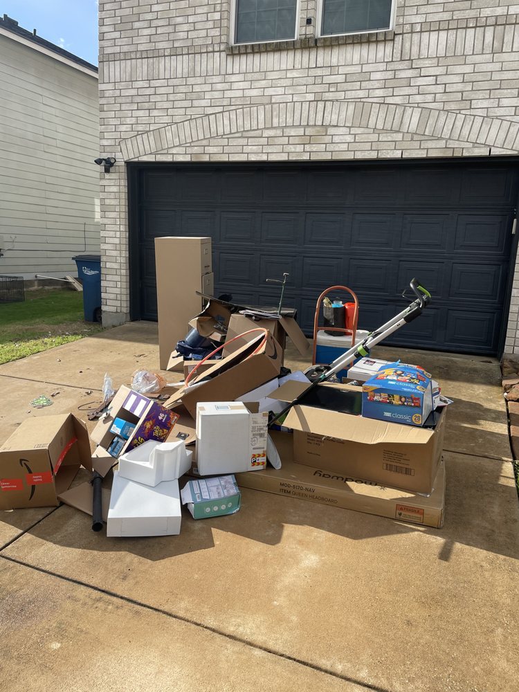 LOAD ‘N DUMP - Updated July 2025 - 40 Photos - 1944 Cool Breeze, New Braunfels, Texas - Junk ...