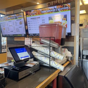 LOUISIANA FRIED CHICKEN & SEAFOOD - Updated February 2025 - 71 Photos ...