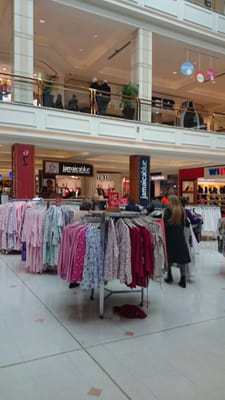 CENTRO ROSELANDS SHOPPING CENTRE - Updated November 2025 - Roselands Dr ...