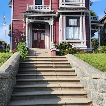 THE CHARMED HOUSE - Updated October 2025 - 24 Photos - 1329 Carroll Ave ...