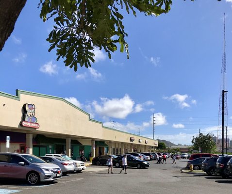 CITY SQUARE SHOPPING CENTER Honolulu, HI - Updated November 2024 - 39 ...