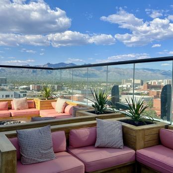 THE MOONSTONE - Updated December 2025 - 192 Photos & 108 Reviews - 930 ...