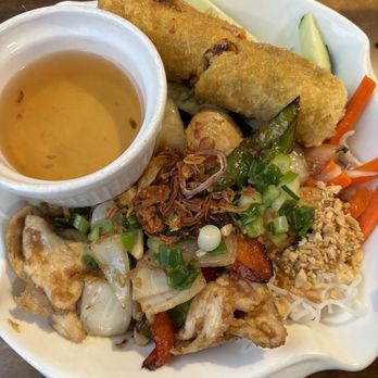 LOTUS POND VIETNAMESE CUISINE - Updated May 2025 - 659 Photos & 228 ...