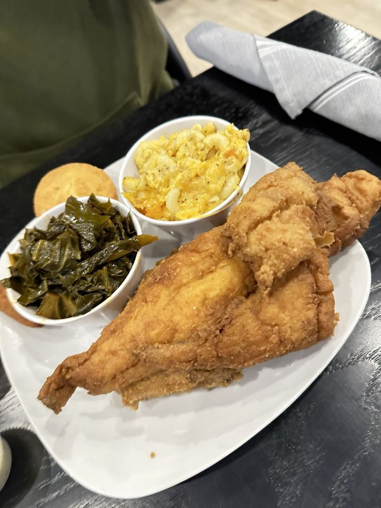 MR CHARLES CHICKEN AND FISH UPTOWN - Updated July 2024 - 33 Photos & 36 ...