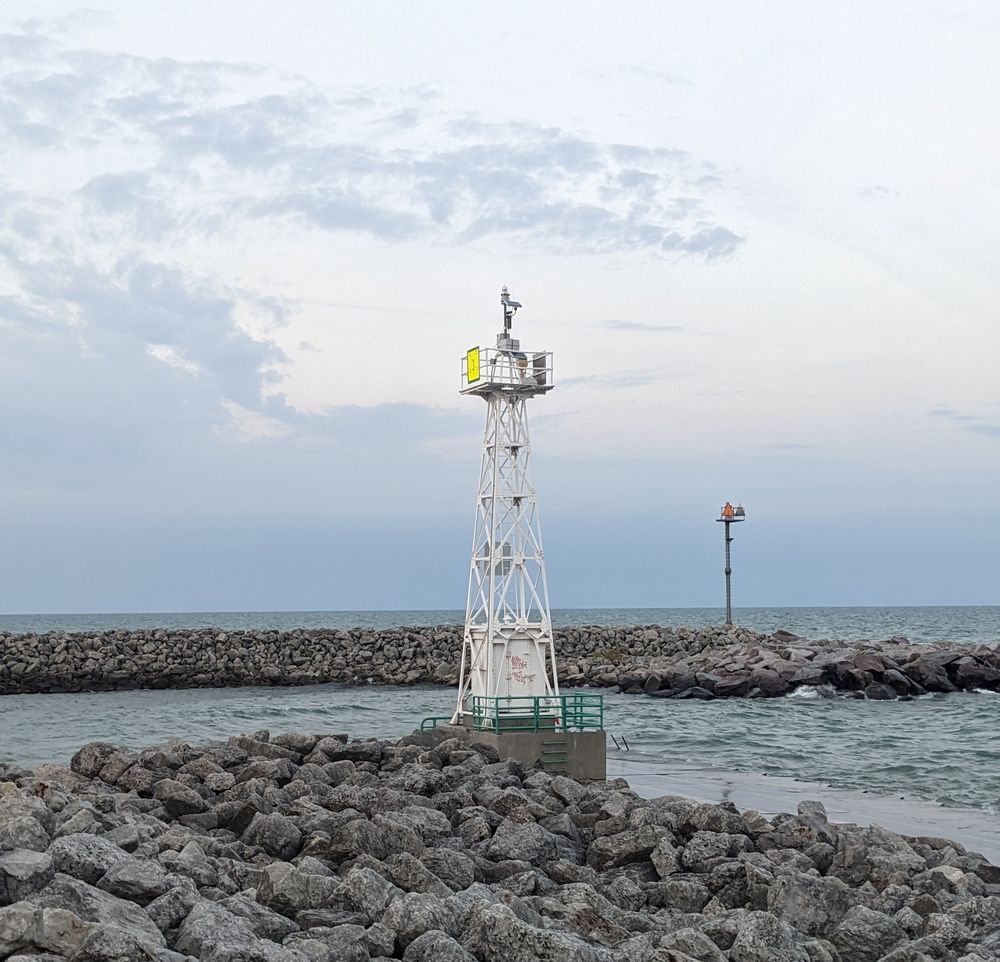 RACINE BREAKWATER LIGHTHOUSE - Updated July 2025 - Lake Michigan ...