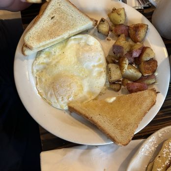 THE RHODY HEN CAFE - Updated June 2025 - 57 Photos & 41 Reviews - 1525 ...