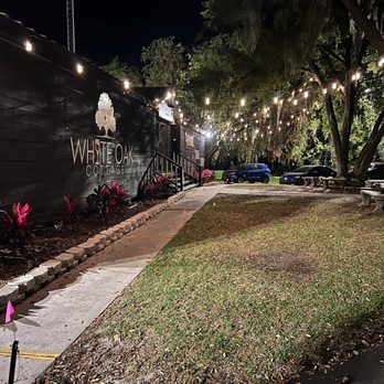 THE WHITE OAK COTTAGE - Updated June 2024 - 233 Photos & 91 Reviews ...